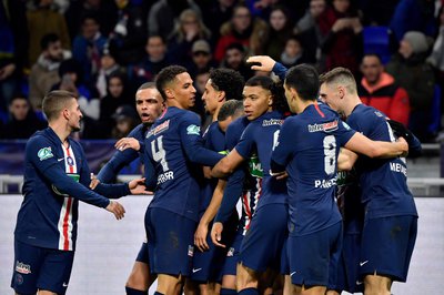 Champions League 'Final Eight' kicks off as PSG and Atalanta clash in ...
