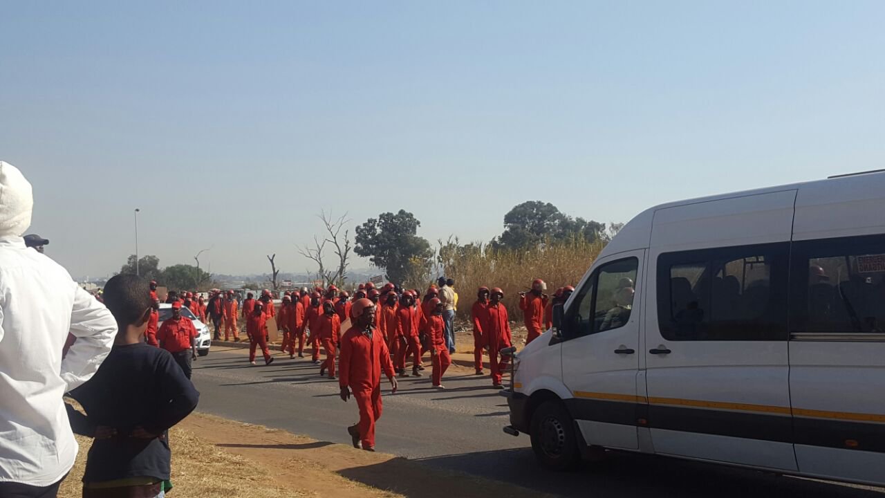 Residents of Reiger Park take to the streets over electricity