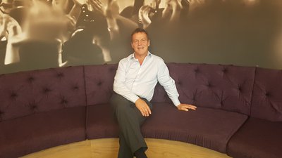 Dr Theuns Eloff shares predictions for 2018 with Rian