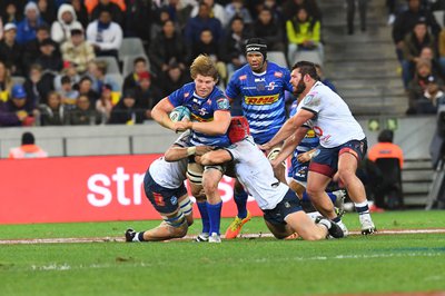 Roos wins URC Player of the Season Award