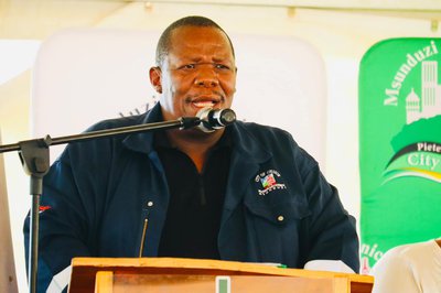 Irate PMB residents confront mayor over service delivery woes