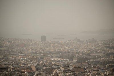 Athens chokes in clouds of Sahara dust