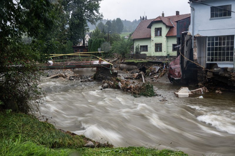 Storm Boris lashes central Europe, toll climbs to 18