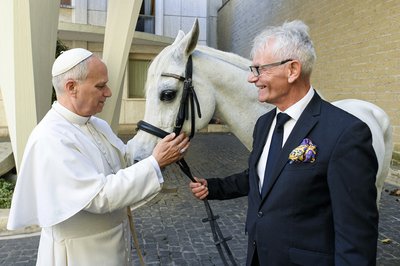 Step aside, popemobile: Pope gets a white purebred horse