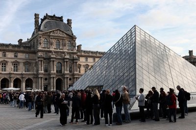 Two suspects arrested after Louvre jewel heist: sources