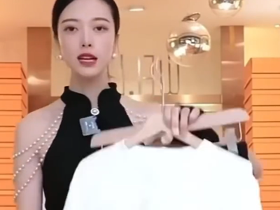 Chinese live streamer makes millions using unconventional sales tactic