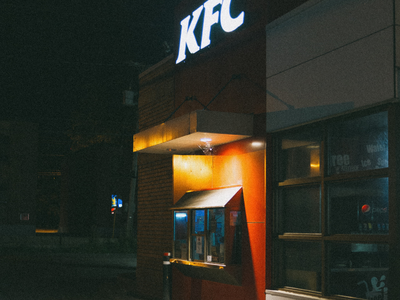 Wing, wing, I'd like to order KFC wings for R10,000 please...