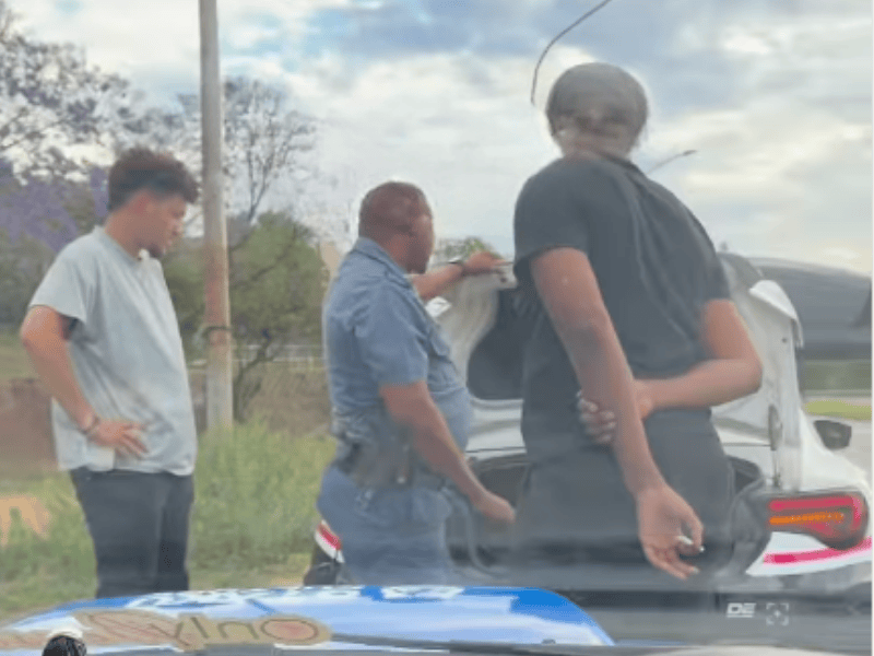 Family stopped by cops but it's not for the reason you might think