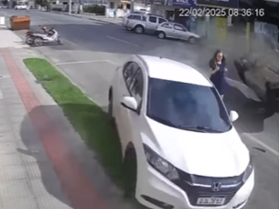 Woman's near miss accident leaves the internet stunned