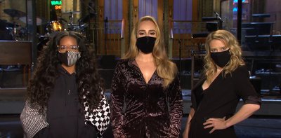 Adele makes her SNL debut with a shocking American accent!