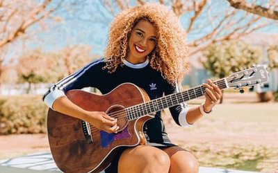 Amy Jones talks music, dream collaborations and UK gig