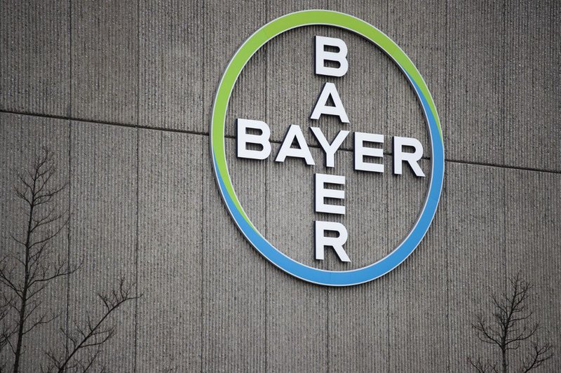 Weedkiller cancer claims drive Bayer to bigger loss