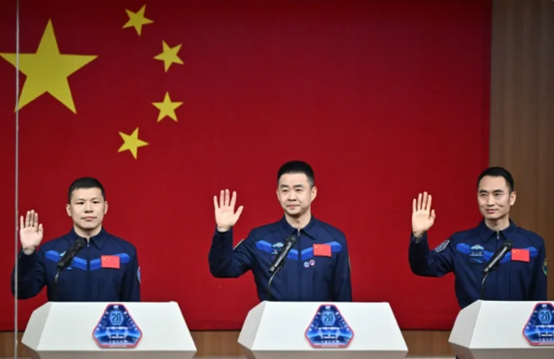 Chinese astronauts set to blast off for space station