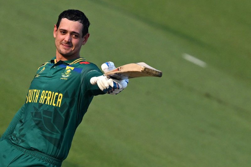 De Kock does retirement U-turn
