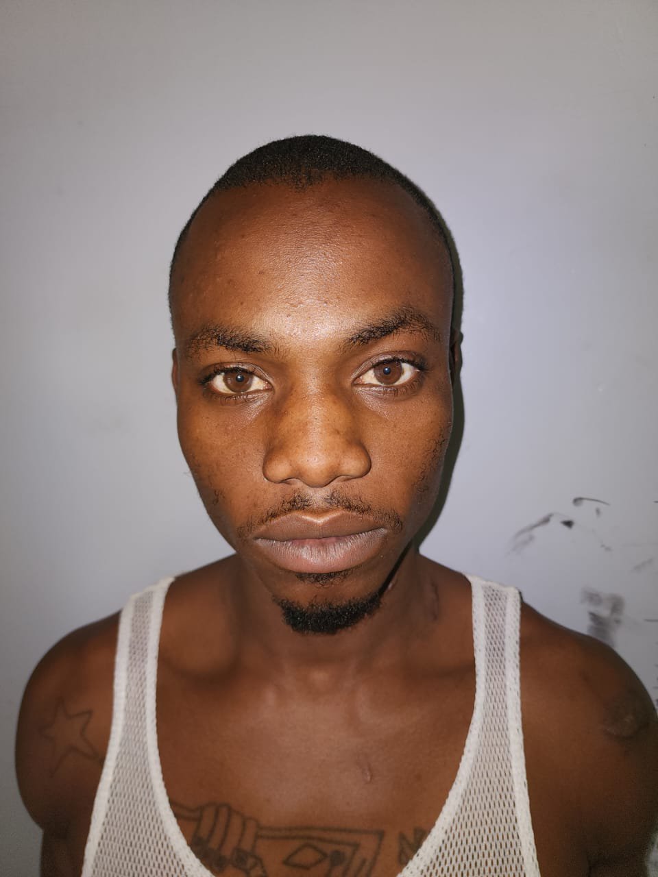 Three prisoners escape through Limpopo police station roof