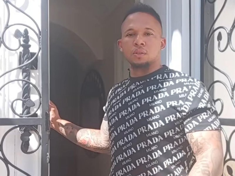 Elton Jantjies gives home tour after allegations that he's homeless