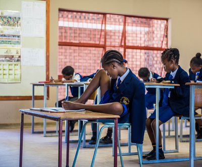 'I write with my right foot, I eat with my left - having no arms won’t ...