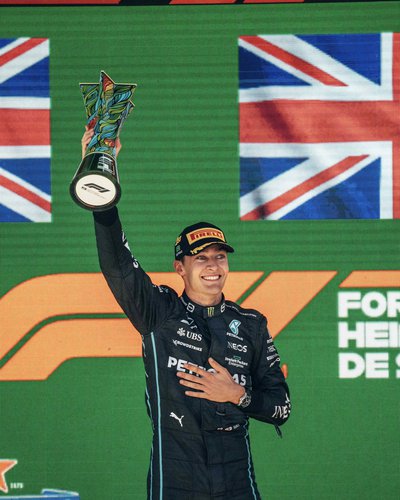 Emotional Russell pays tribute to family, team and Hamilton