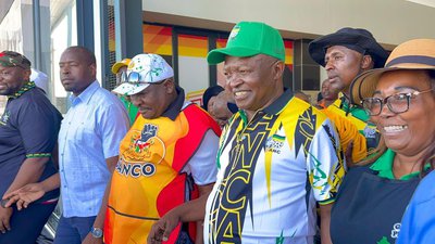 Mabuza tells Alex residents 'building houses takes long'
