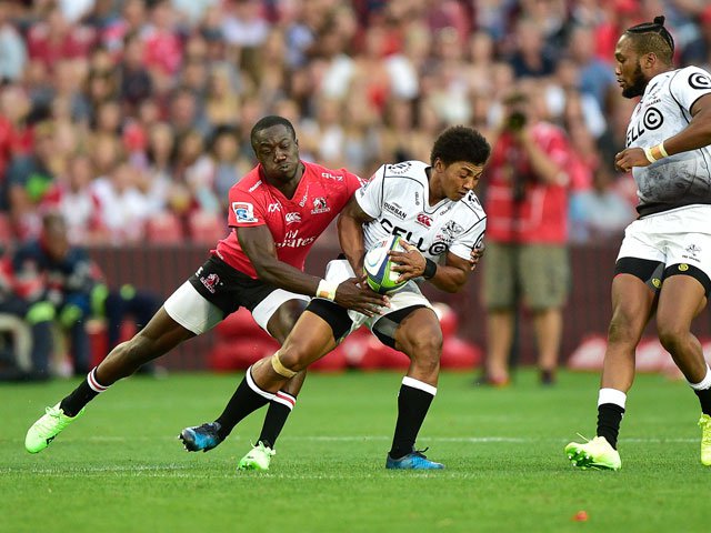 April at flyhalf for Sharks