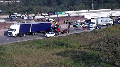 WATCH: Truck crash behind N3 Cliffdale pileup