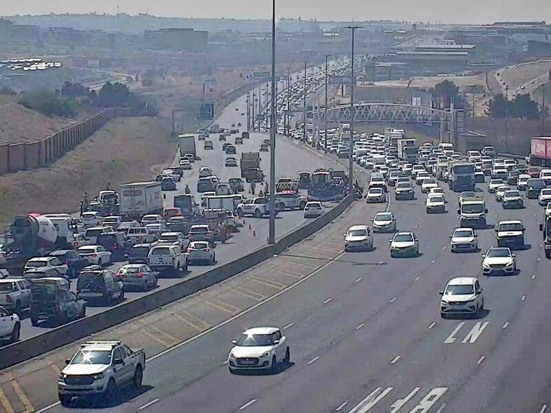 Five killed in taxi crash on N1 in Midrand