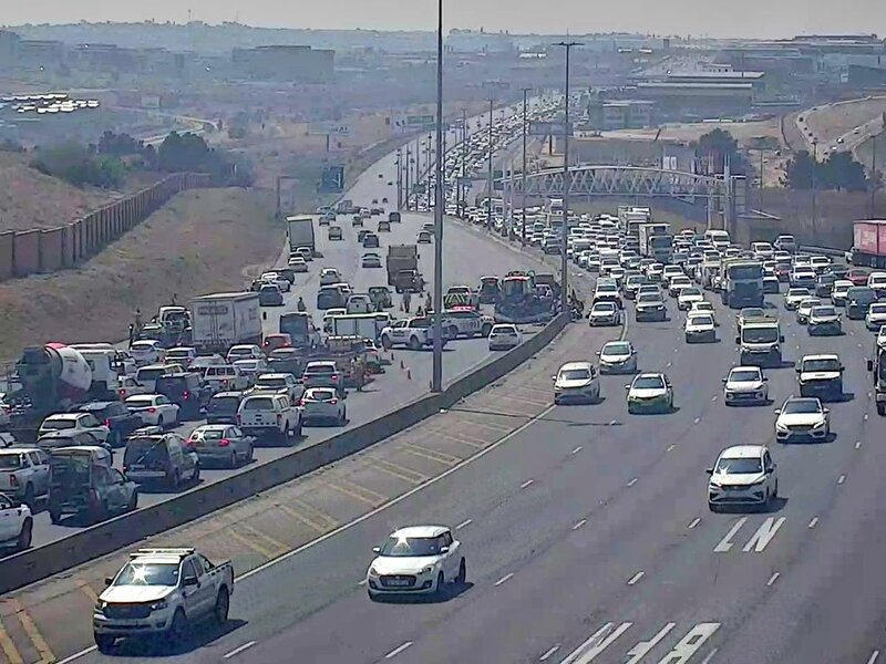 Five killed in taxi crash on N1 in Midrand