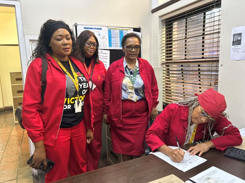 EFF files contempt charge after O'Sullivan walkout