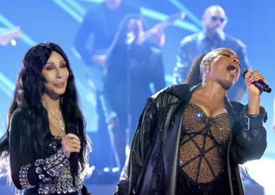 Jennifer Hudson and Cher perform incredible 'Believe' duet