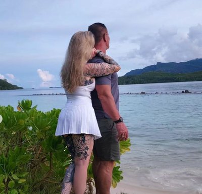 Reality star Jojo Robinson celebrates nine years of marriage to "best ...