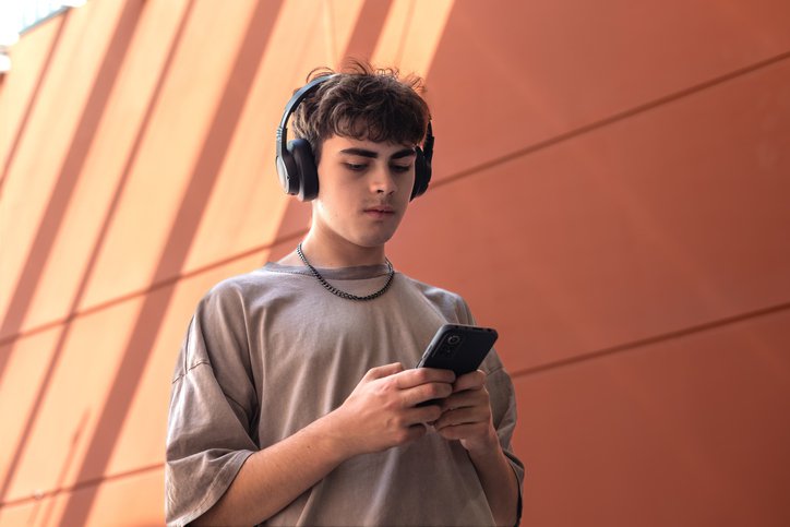 Popular music streaming platform to add music videos to app