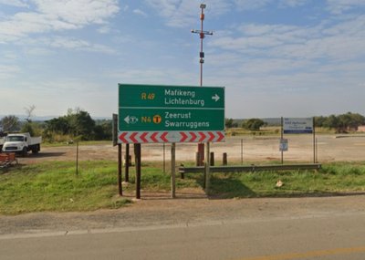 Protesting Zeerust residents block N4