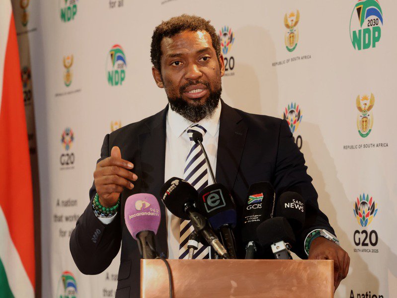 NSFAS unveils simplified digital system, warns of stricter deadline