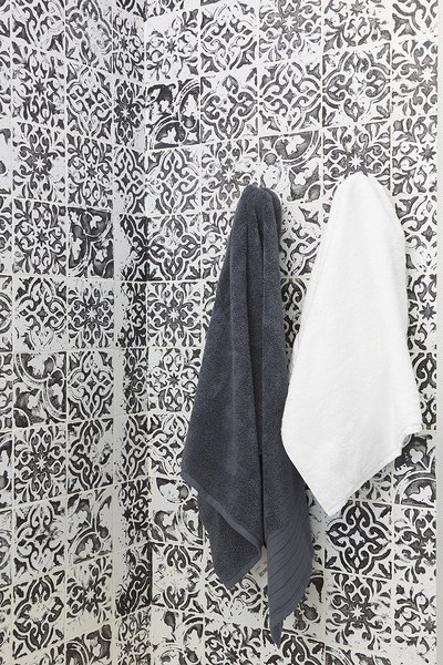 The six steps to making your own patchwork bathroom tiles