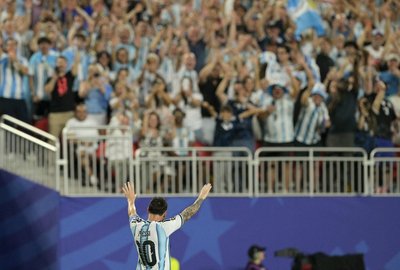 Magical Messi equals World Cup goals record as Argentina win