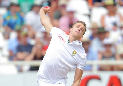 Morkel strikes twice but suffers injury