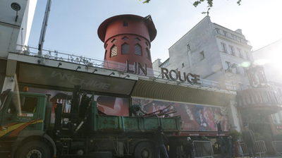 Blades of Paris landmark Moulin Rouge windmill collapse
