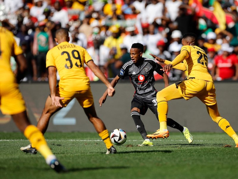 Pirates edge Chiefs in front of 86,000 fans in Soweto derby thriller