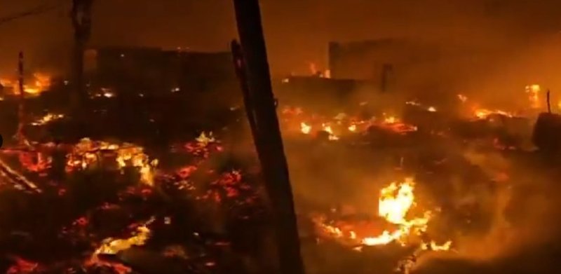 More than 100 structures damaged in Plastic View blaze