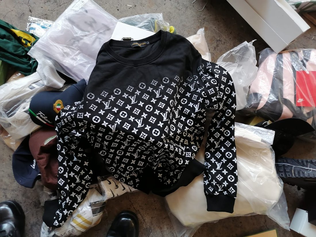 PICS: Gucci, Louis Vuitton among R400m fake brands seized at Durban harbour