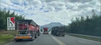 WATCH: Shocking footage of truck driver's reckless driving goes viral