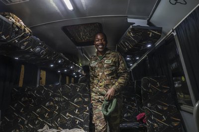 Fifth group of SA soldiers arrive home