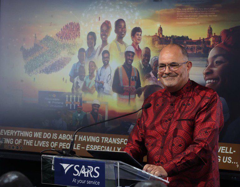 SARS rakes in 'historic' R2 trillion in tax collections