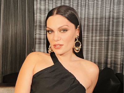 Singer reveals breast cancer diagnosis