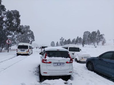 Motorists stuck on the N3 amid extreme weather conditions