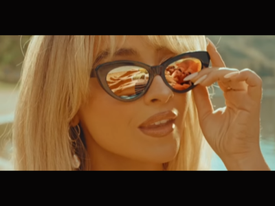 'Espresso' - Sabrina Carpenter releases new song and music video