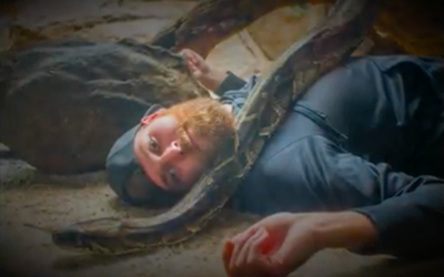 MalJan attempts 3 death-defying photoshoots