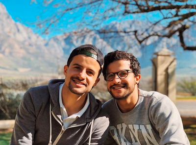 Brotherly love: Rian tests the general knowledge of the Spaumer twins