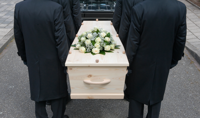 Ecuadoran woman wakes up inside coffin at her own wake