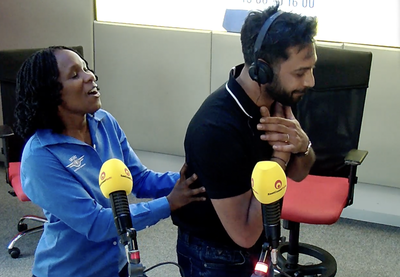EDUCATIONAL: Watch Emcare shows Vic Naidoo and KZN how to do Heimlich ...